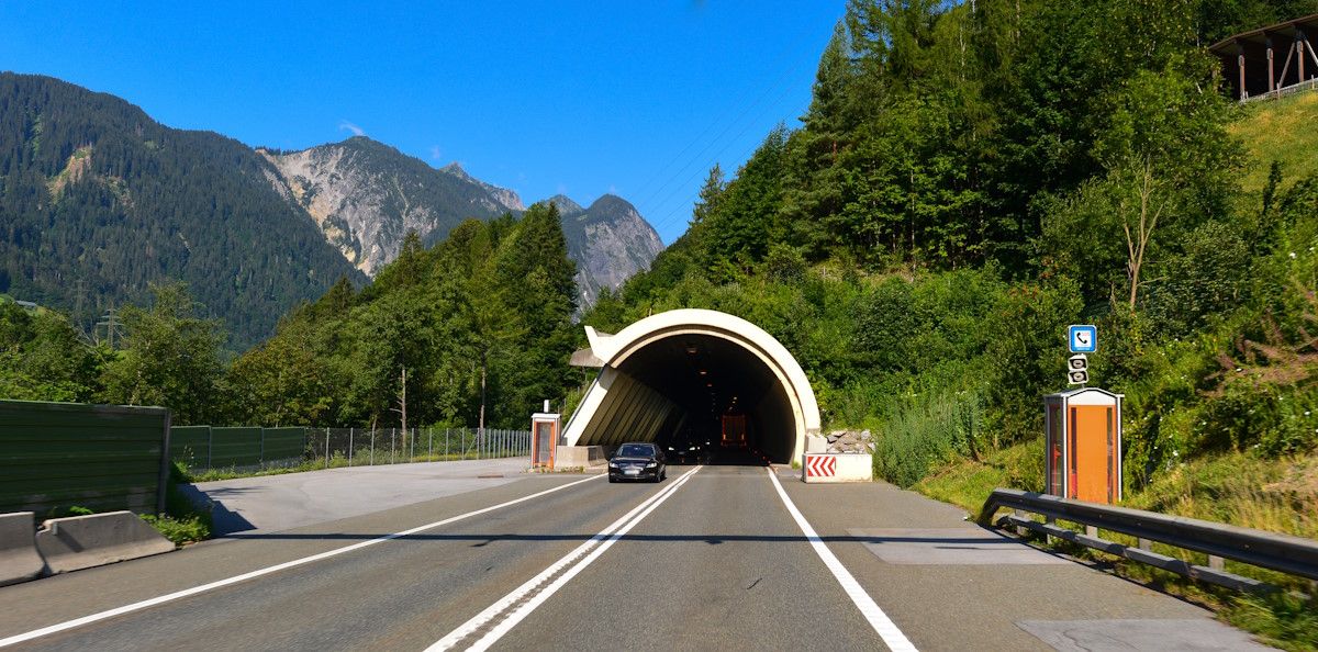 Arlberg Schnellstraße (S16) in Österreich